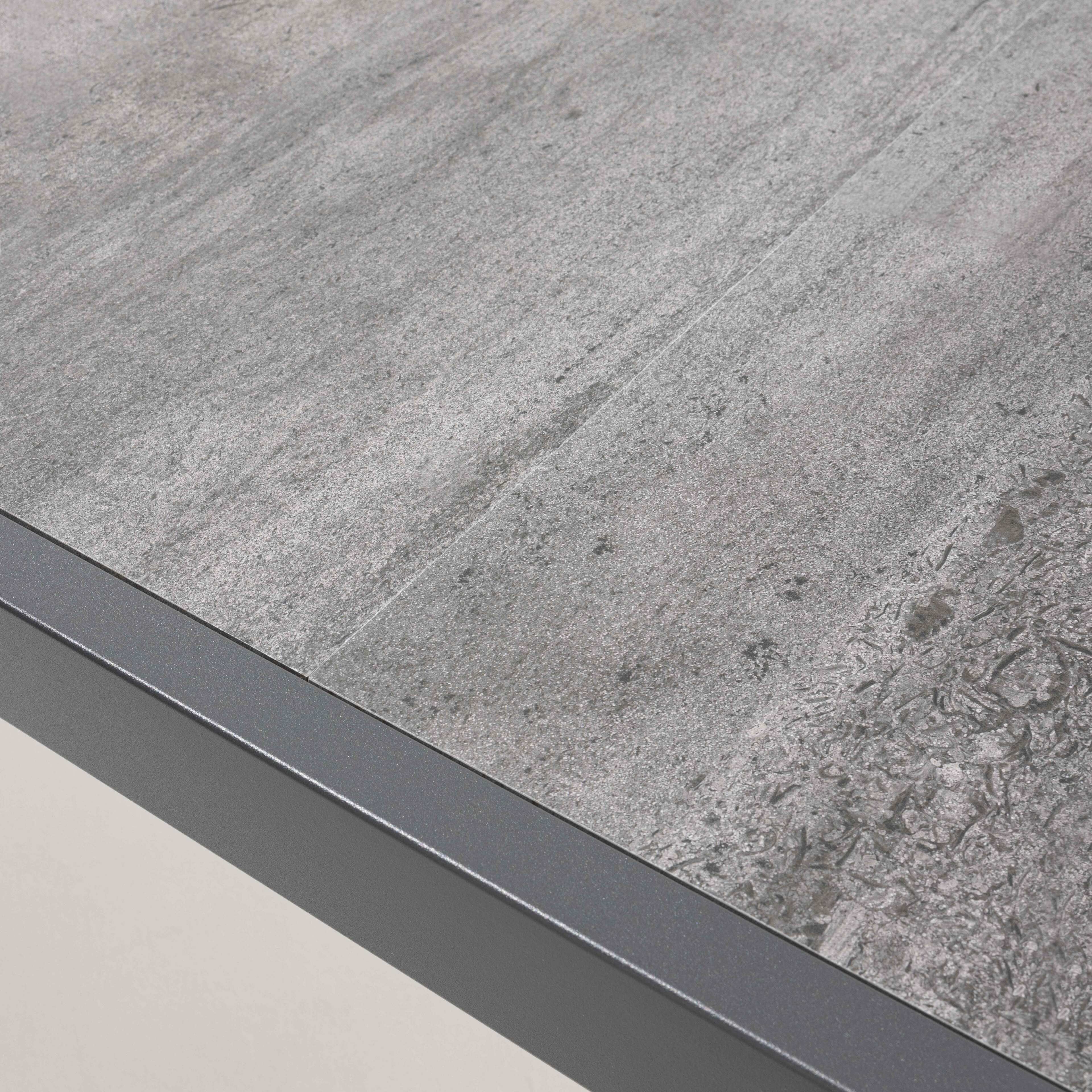 Tavolo da giardino in alluminio e ceramica effetto cemento lucido per ...